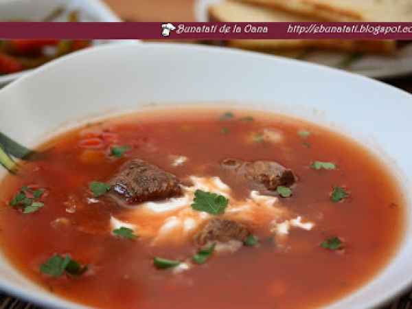 Ciorba taraneasca de porc - Rețetă Petitchef