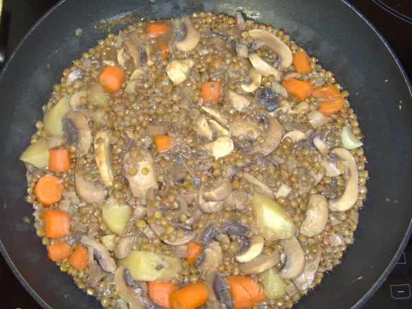 Rețetă simplă de linte bătută sănătoasă și gustoasă acasă