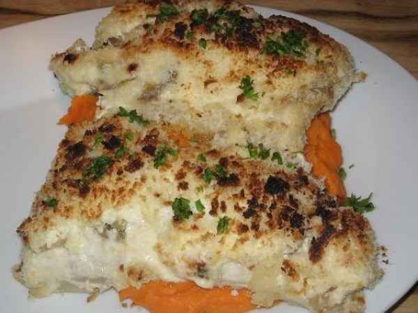 Rețetă de peste la cuptor cu sos alb delicios