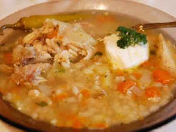 Ciorba romaneasca de pui - Rețetă Petitchef