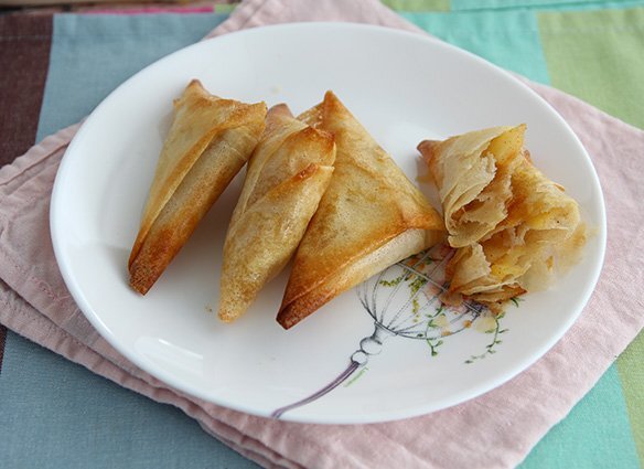 Aperitiv samosas cu mere si scortisoara - Rețetă Petitchef