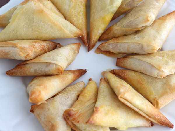 Aperitiv samosas cu mere si scortisoara - Rețetă Petitchef