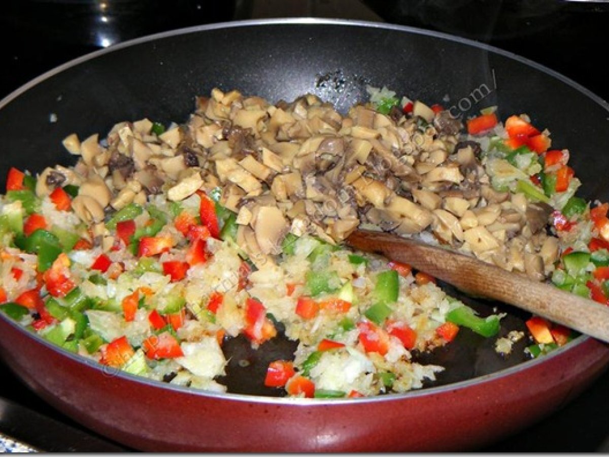 Ardei umpluti cu orez si legume - Rețetă Petitchef