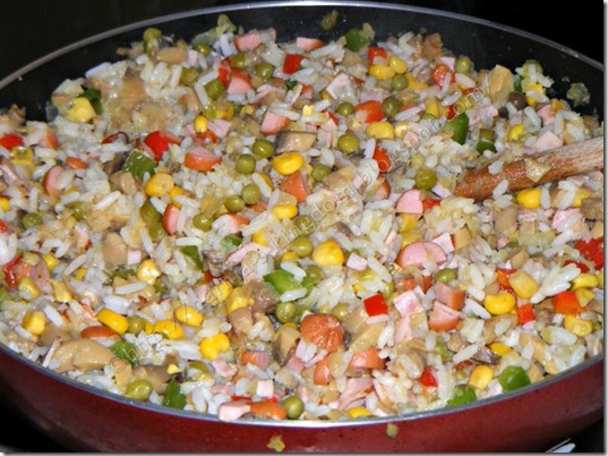 Ardei umpluti cu orez si legume - Rețetă Petitchef