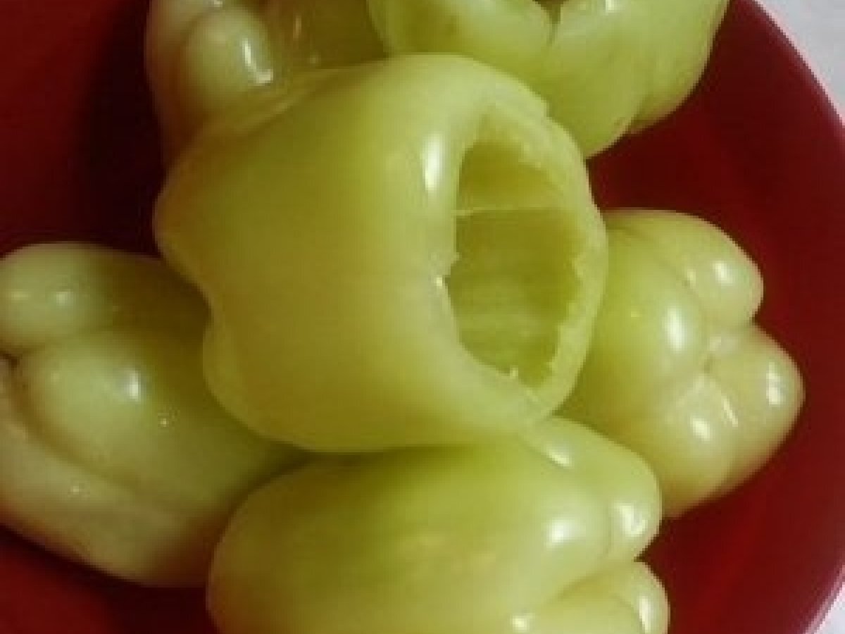 Ardei umpluti si sos - Rețetă Petitchef