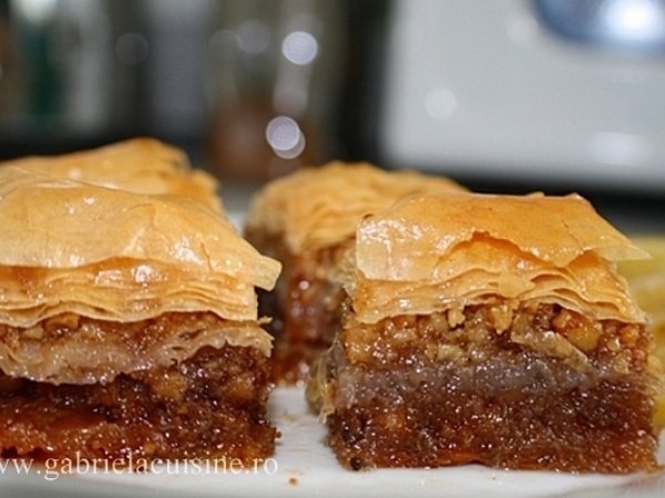 Rețetă de baclava simplă și delicioasă acasă