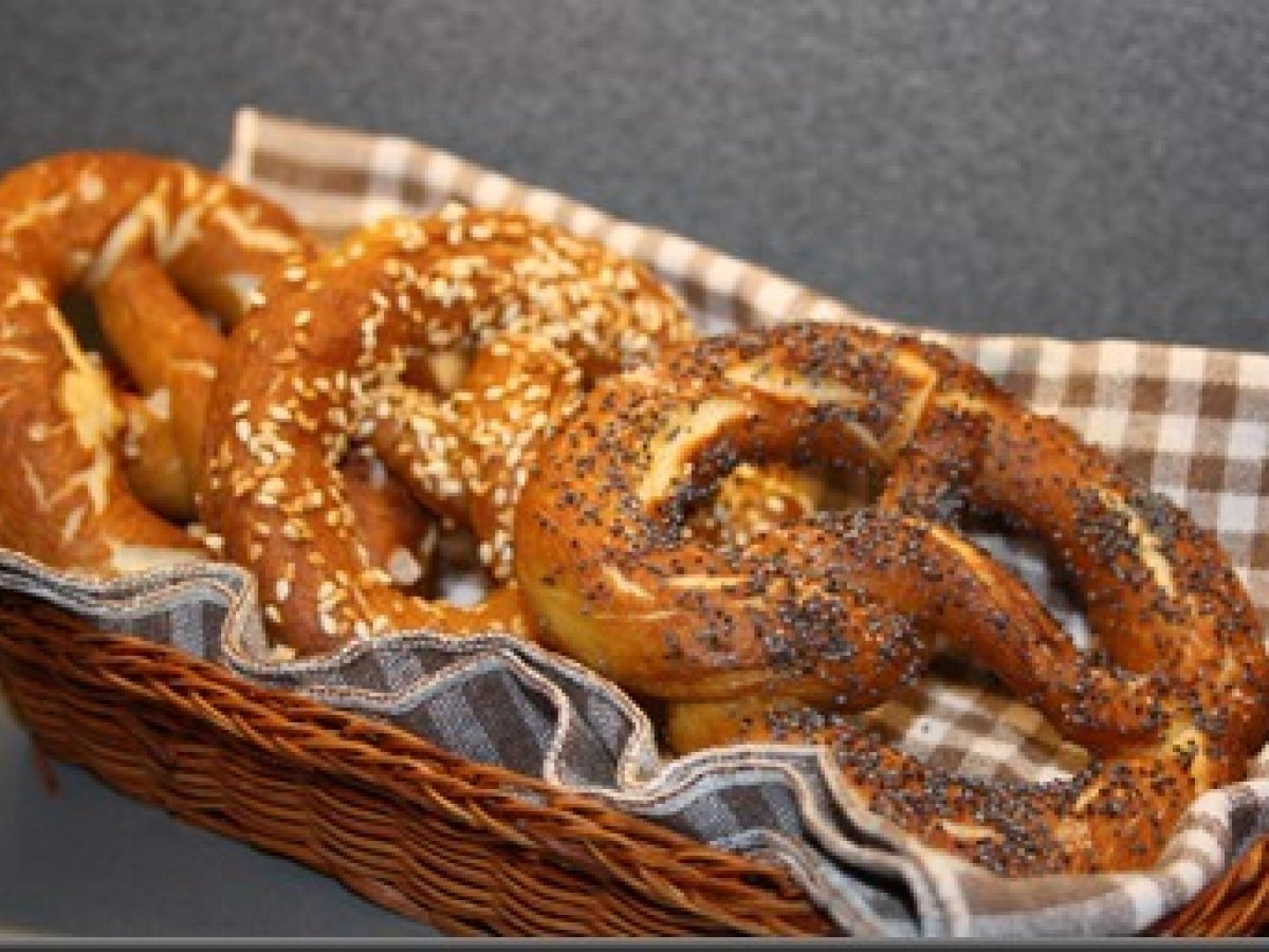 Bretzel (covrigi) - Rețetă Petitchef