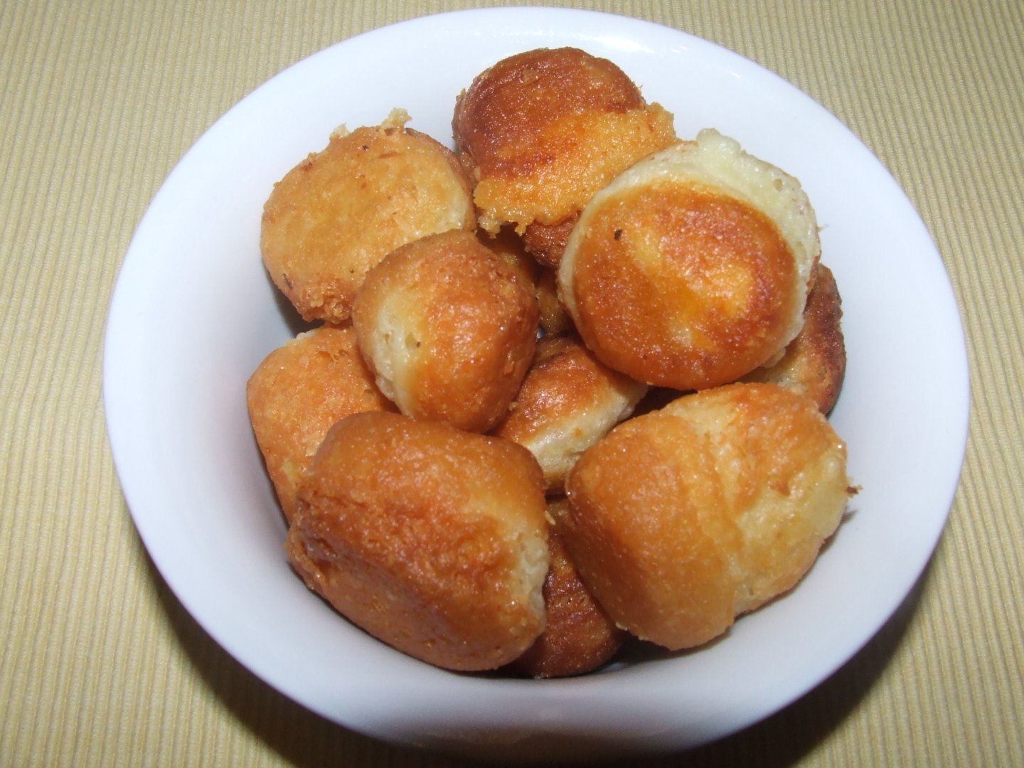 Bulete din branza de burduf - Rețetă Petitchef