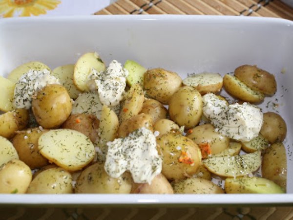 Rețetă de cartofi copți cu mărar