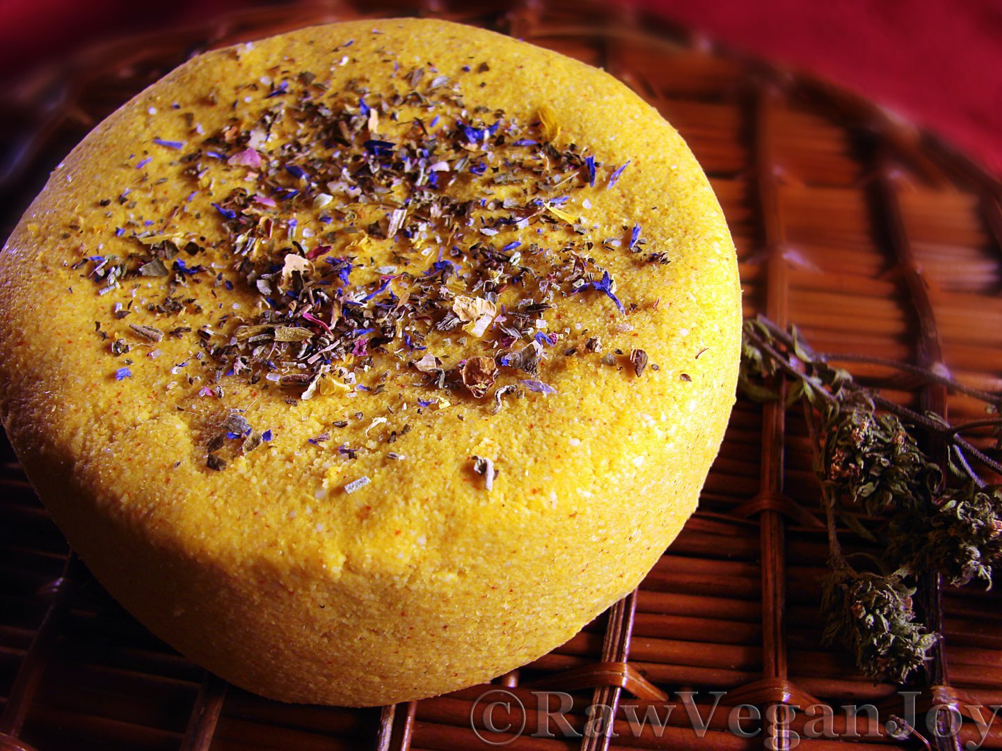 Cascaval din nuci de macadamia (raw vegan) - Rețetă Petitchef