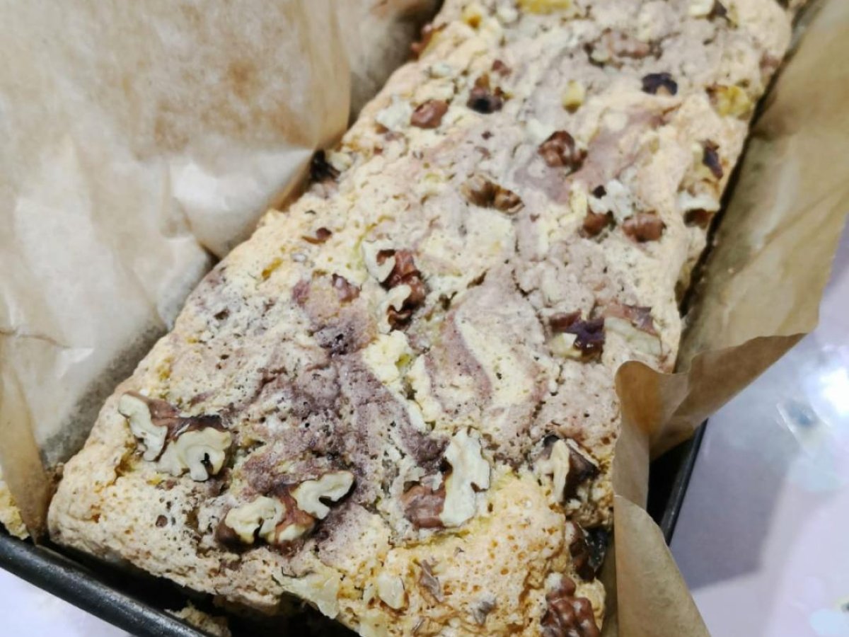 Rețetă de chec cu nucă și ciocolată