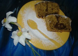 Chec cu nuca si stafide - Rețetă Petitchef