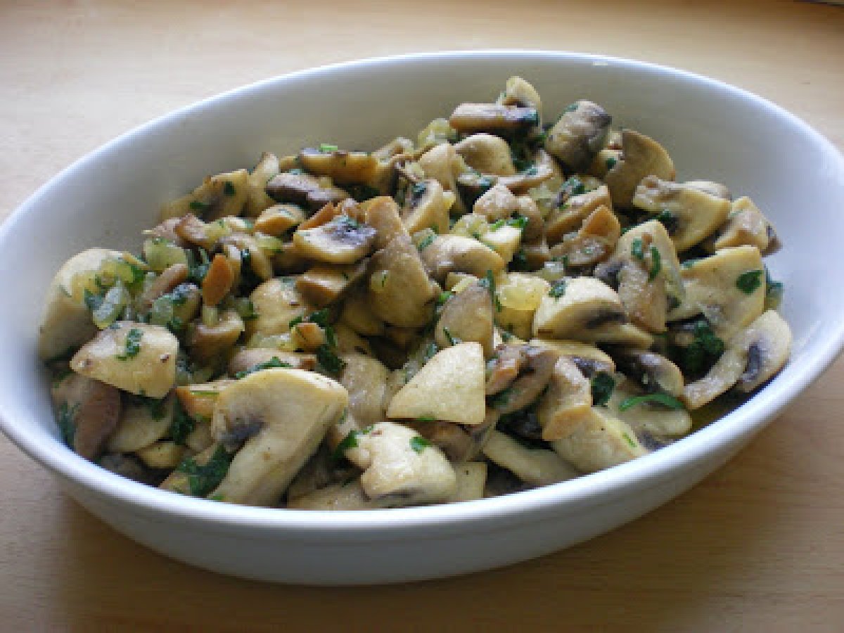 Ciuperci sote - Rețetă Petitchef