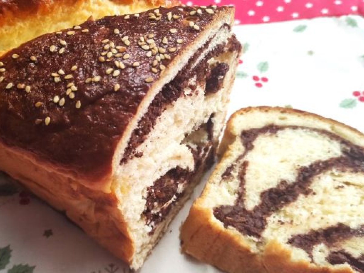 Rețetă cozonac pufos cu nucă și cacao fără cântar