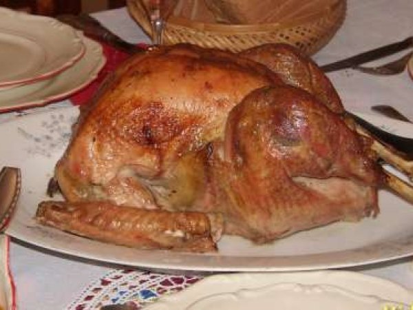 Rețetă de curcan la cuptor simplă și delicioasă