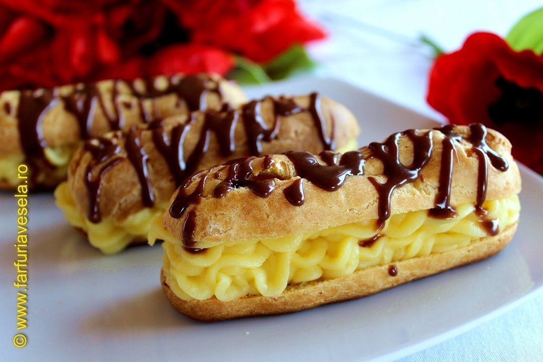 Eclere de casa cu crema de vanilie (reteta video), Rețetă Petitchef