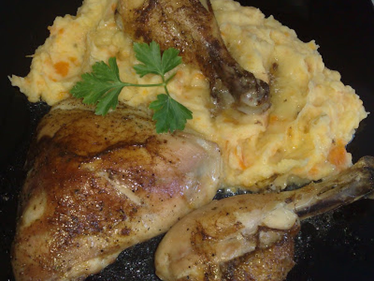 Rețetă de friptură din pulpe de pui la capac