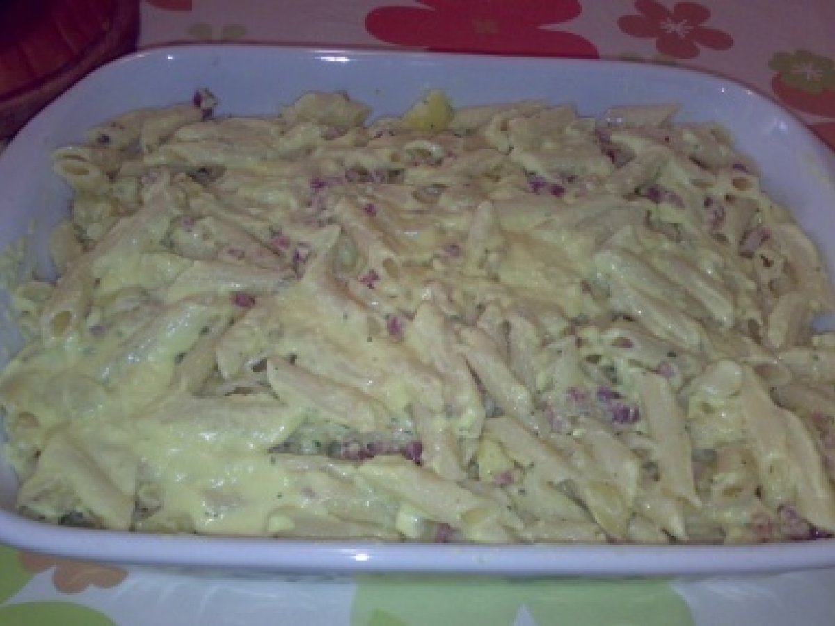 Rețetă de gratin de paste cu cartofi și bacon