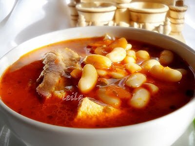 Rețetă gulyas cu fasole uscată - bab gulyas