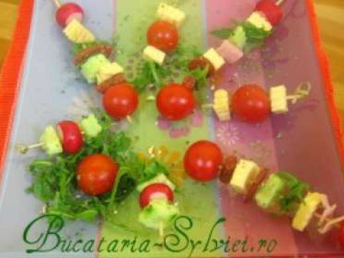 Gustări reci pe minifrigărui - rețetă rapidă și simplă