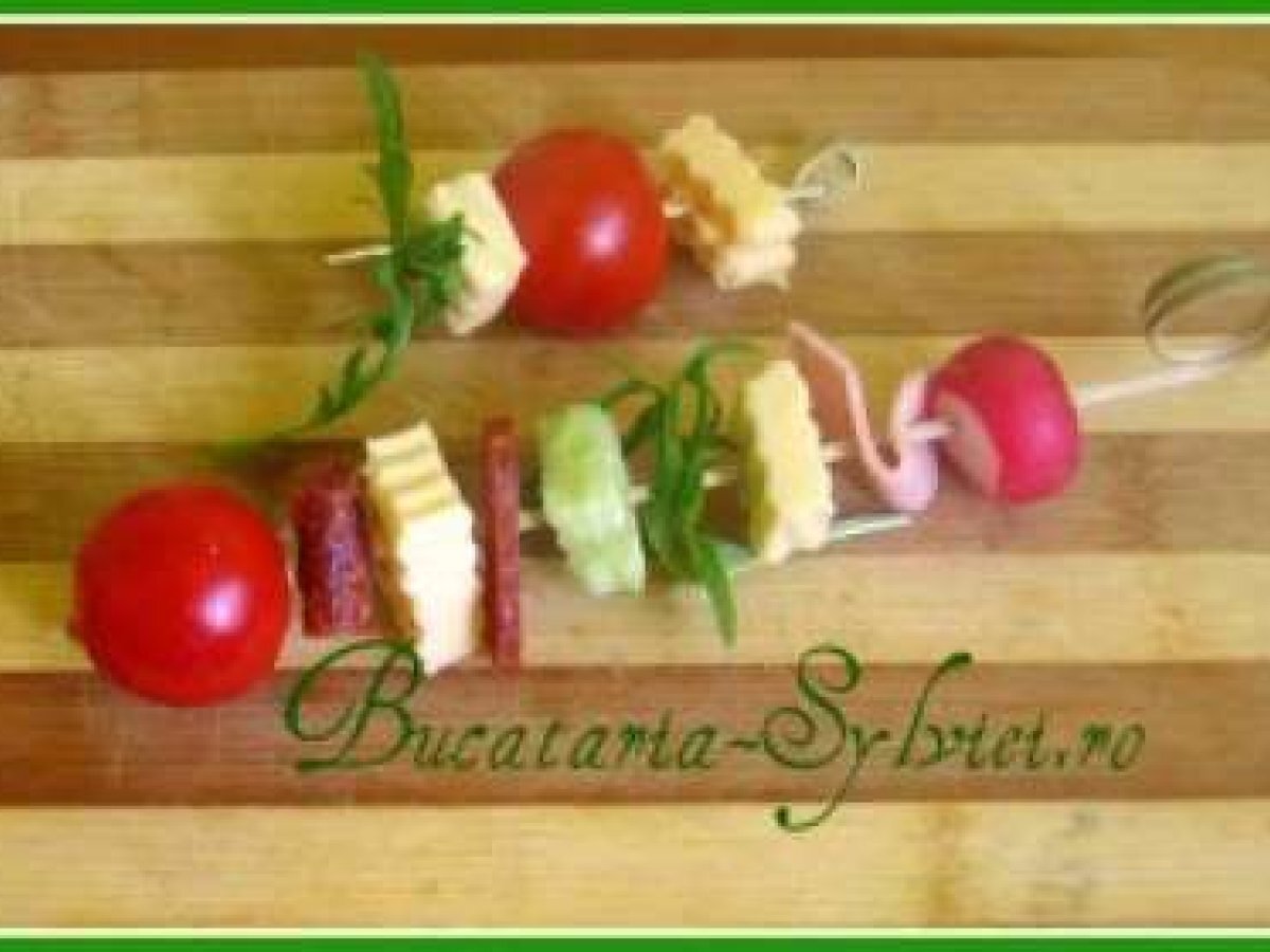 Gustări reci pe minifrigărui - rețetă rapidă și simplă