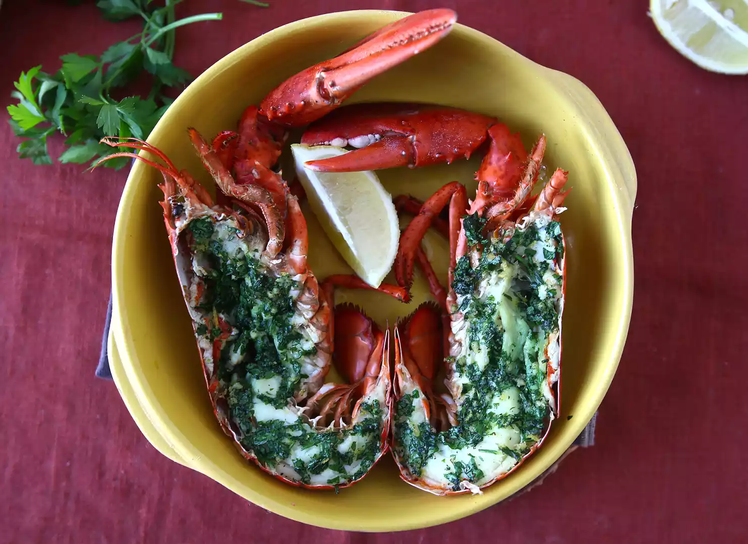 Rețetă homar cuptor, pătrunjel și lămâie rafinată