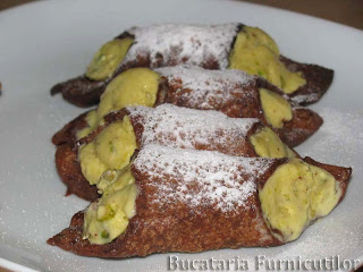 Inghetata de fistic - Rețetă Petitchef