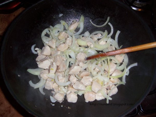 Korma curry de pui (reteta indiana) - Rețetă Petitchef