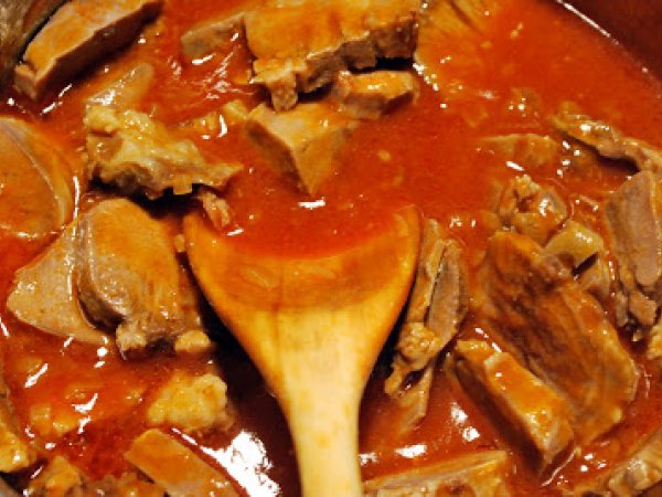 Limba de porc cu masline! - Rețetă Petitchef