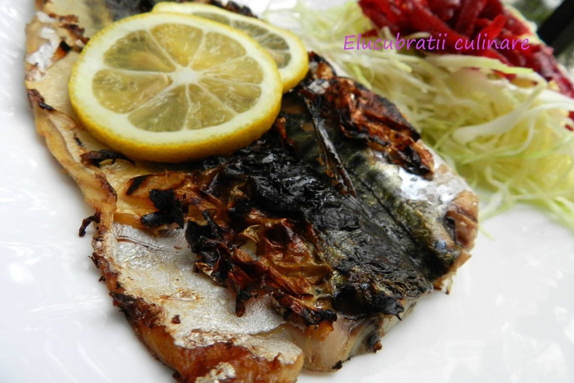 Rețetă de macrou la grătar simplă și gustoasă