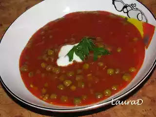 Rețetă de mazăre verde boabe în sos de roșii