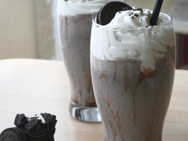 Milkshake cu oreo - Rețetă Petitchef