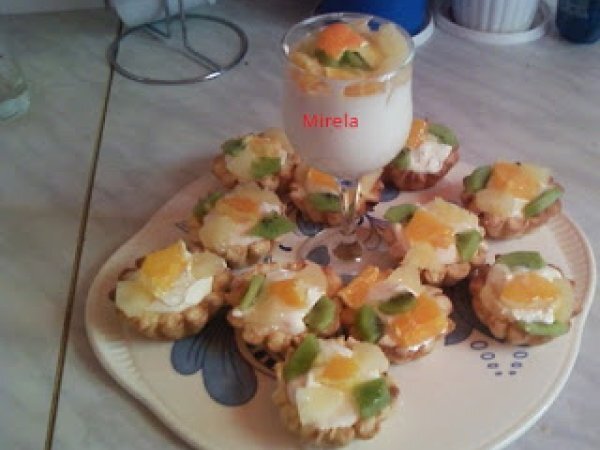 Mini tarte cu fructe - Rețetă Petitchef