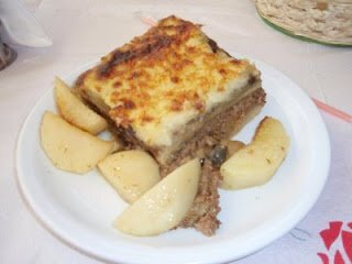 Rețetă de musaca grecească cu sos bechamel