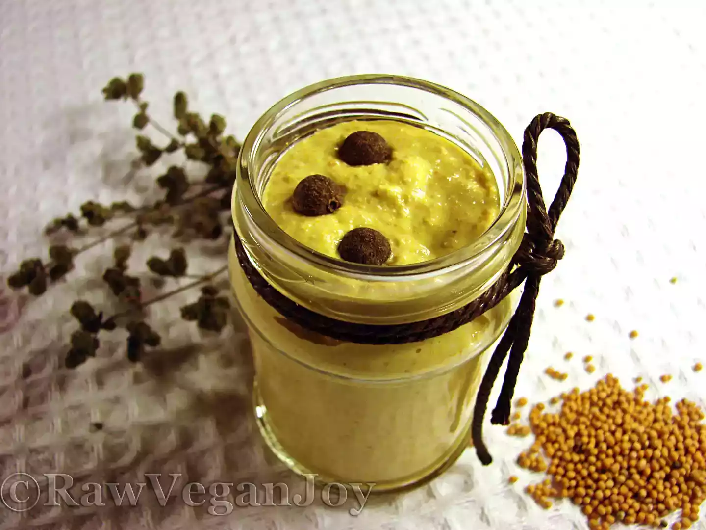 Rețetă de mustar (raw vegan) simplă și sănătoasă