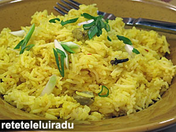 Rețetă de orez cu șofran și cardamom