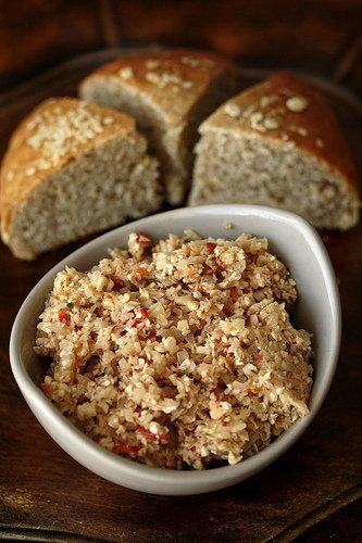 Pasta de varza murata si nuca - Rețetă Petitchef