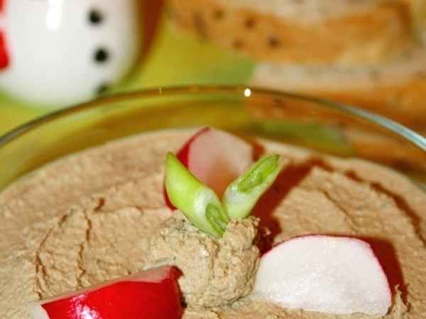 Rețetă de pateu de casă simplă și gustoasă