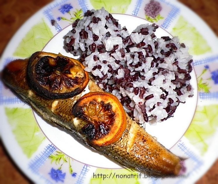 Rețetă de peste la cuptor cu sos alb delicios