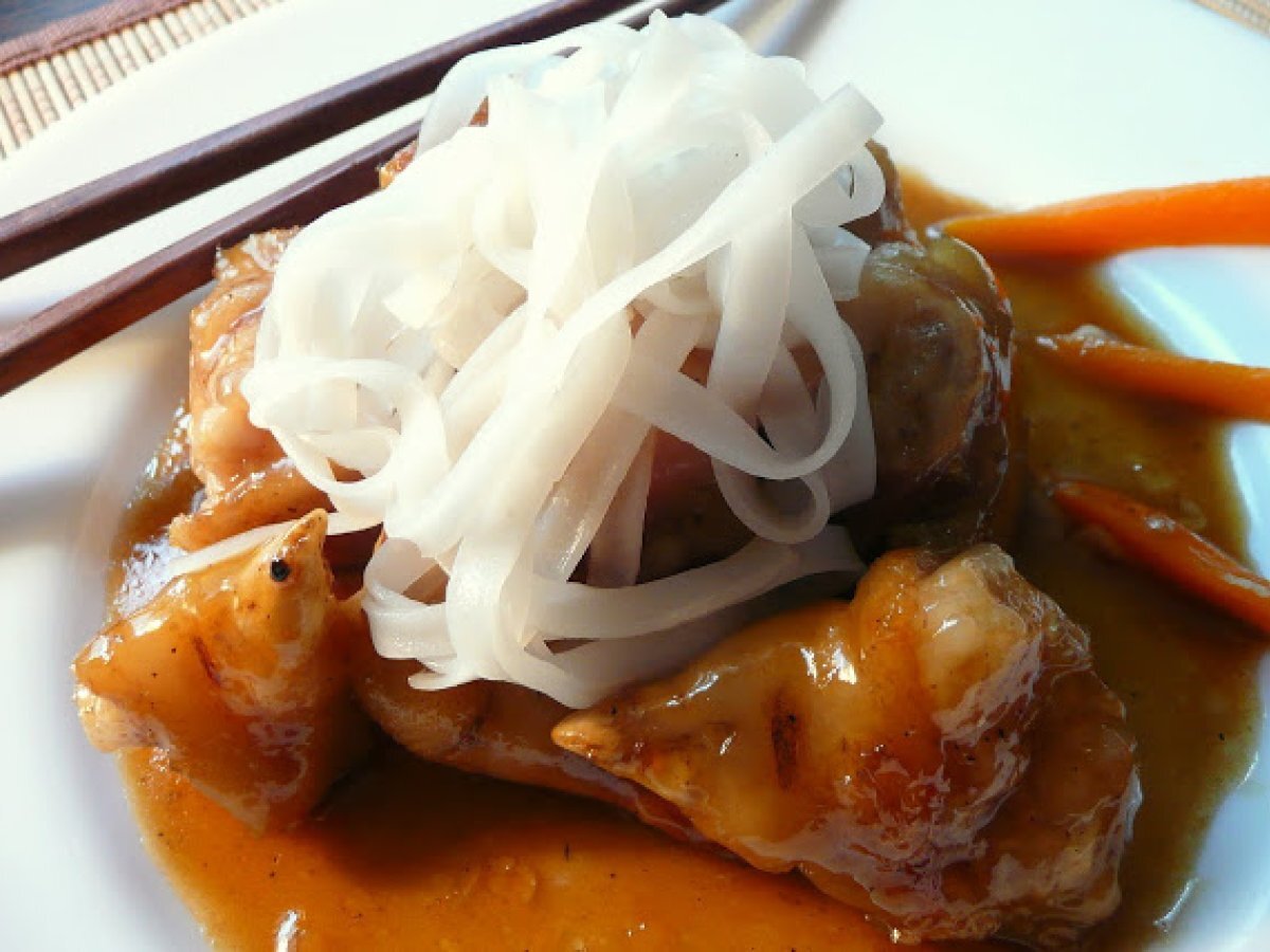 Picioare de porc caramelizate - chern chrouk kho tapeng - Rețetă Petitchef