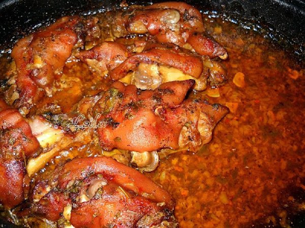 Rețetă picioare porc la cuptor - adidași