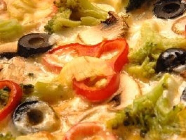 Rețetă pizza de post cu brocoli și tofu