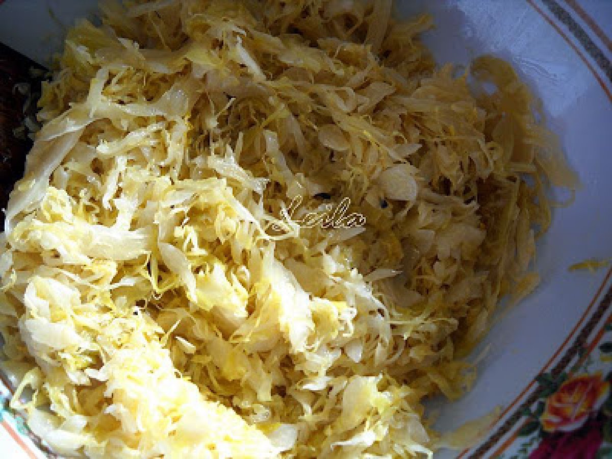 Rețetă de plăcintă cu varză și cartofi de post