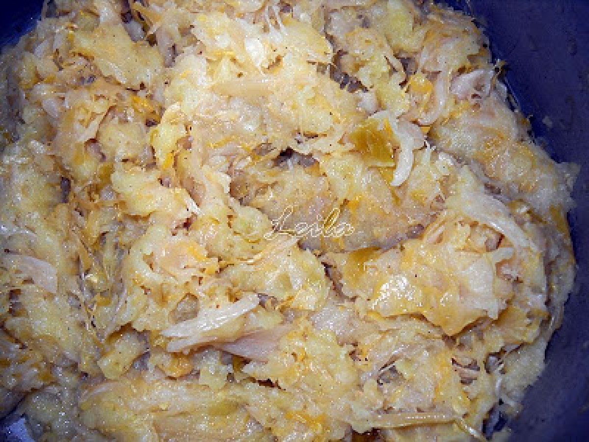 Rețetă de plăcintă cu varză și cartofi de post