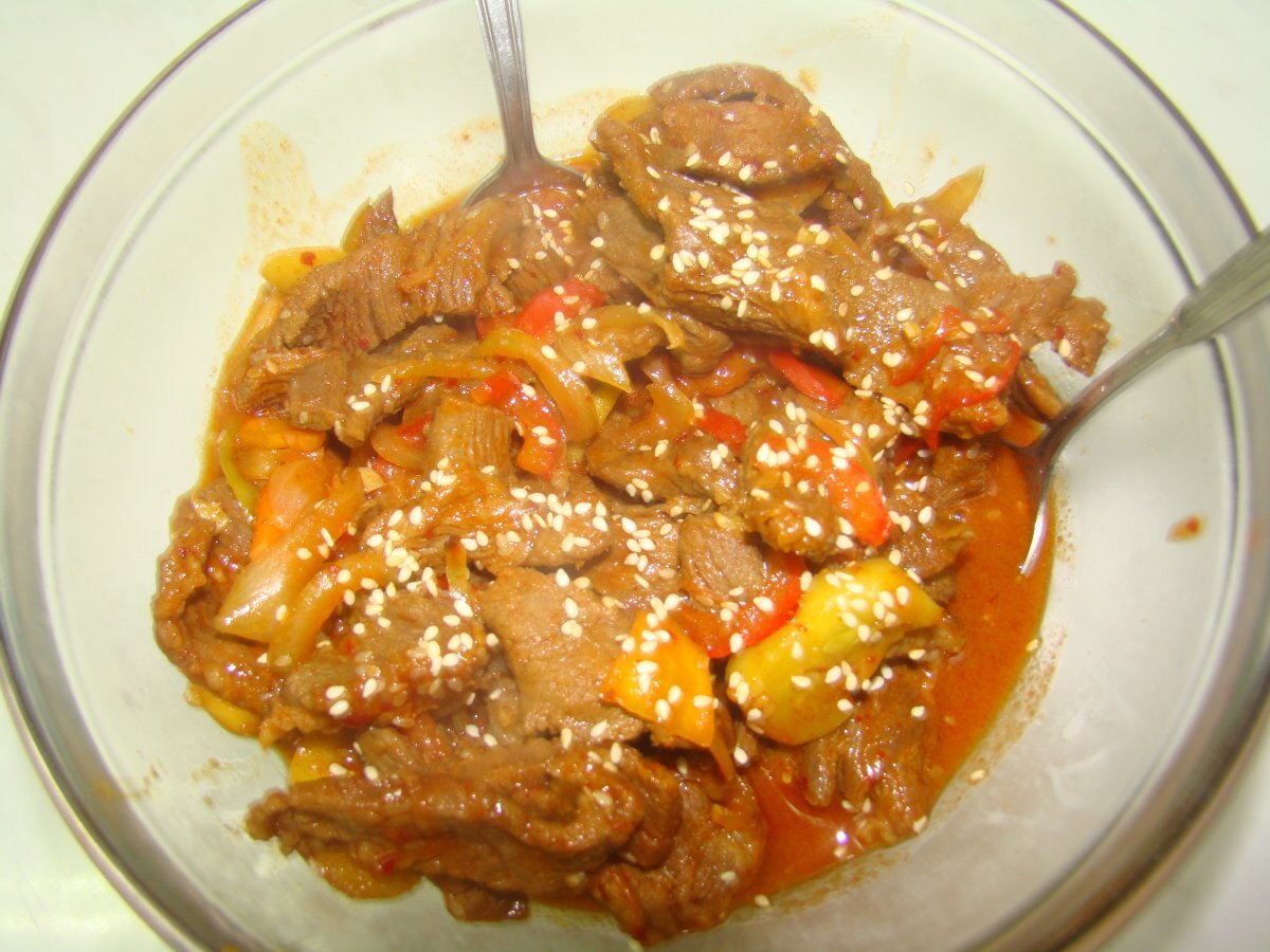 Porc picant cu legume - gochujang bulgoghi - Rețetă Petitchef