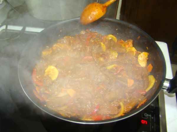 Porc picant cu legume - gochujang bulgoghi - Rețetă Petitchef