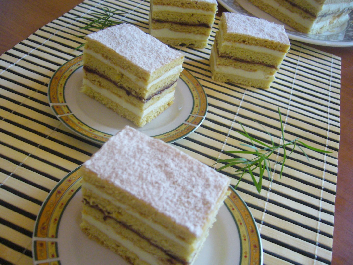 Prajitura albinita - rețetă simplă și delicioasă acasă