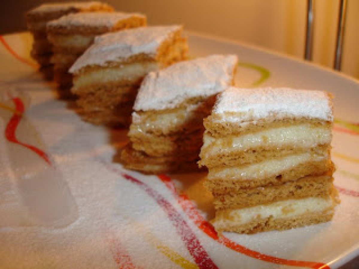 Prajitura albinuta - Rețetă Petitchef