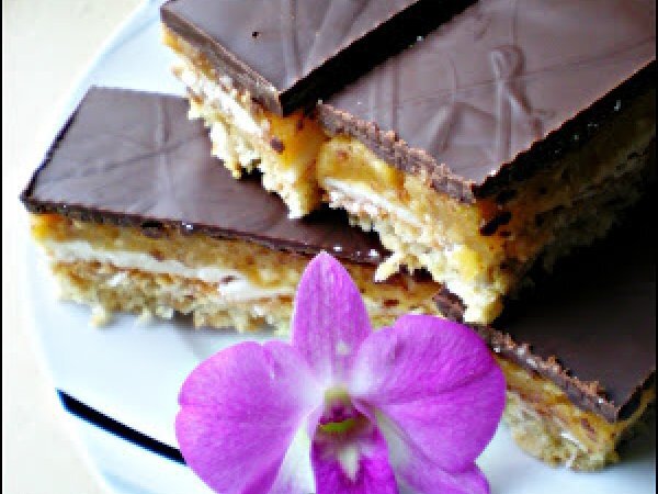 Prajitura snickers - Rețetă Petitchef