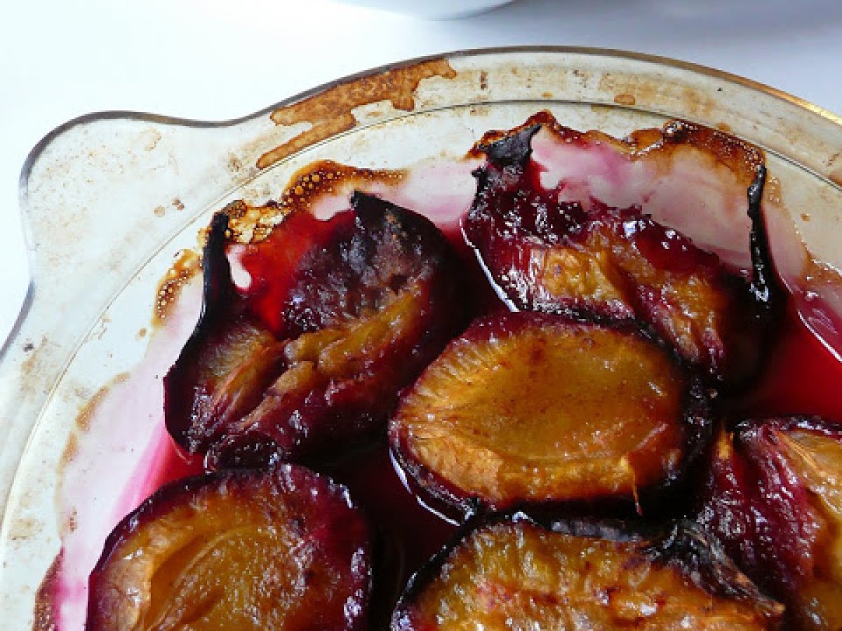 Prune coapte. cu iaurt. - Rețetă Petitchef